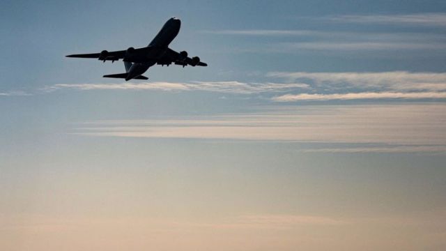 Qué son los "vuelos fantasma" (y por qué las aerolíneas no los cancelan ...